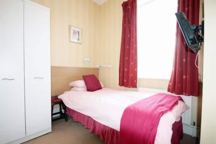 Marine Parade Hotel Standard Single Room - Eastbourne