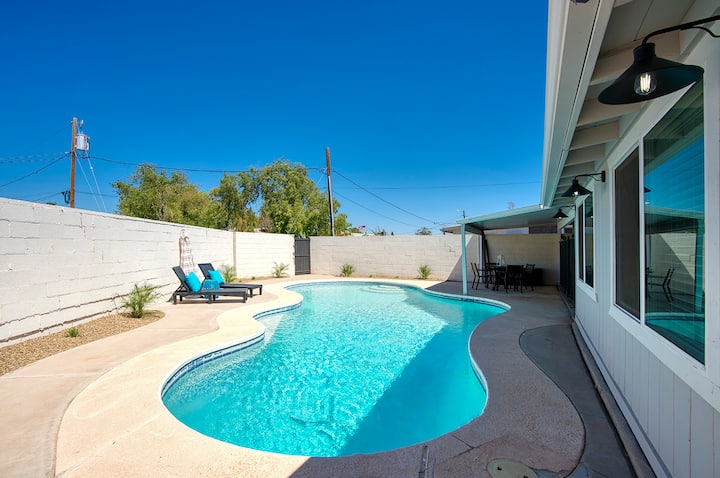 Tempe Getaway W/pool & Near Asu! - Tempe, AZ