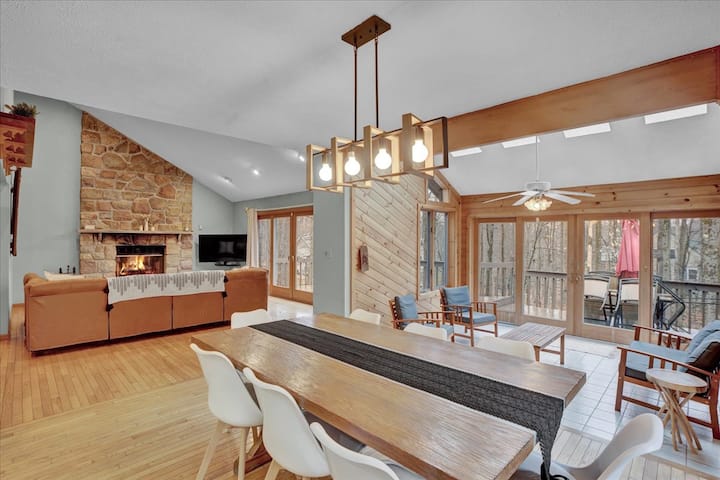 4 Bdrm Poconos Lake Community Home - 莫斯科