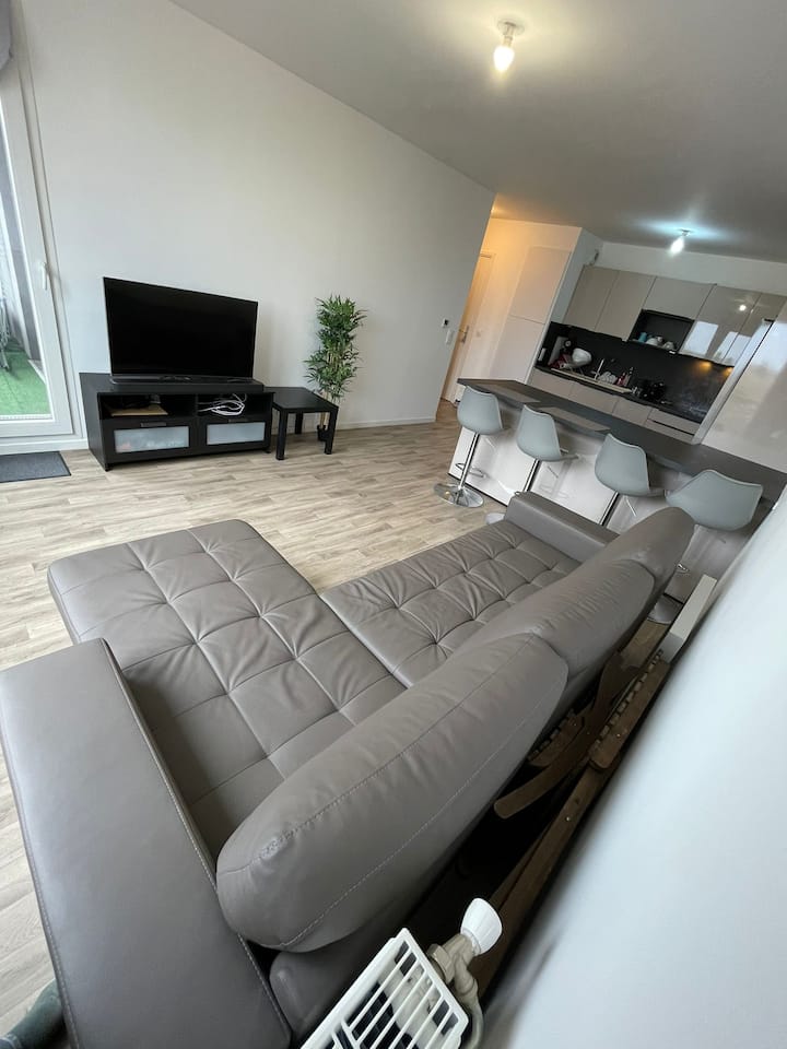 The Long Square - Villepinte