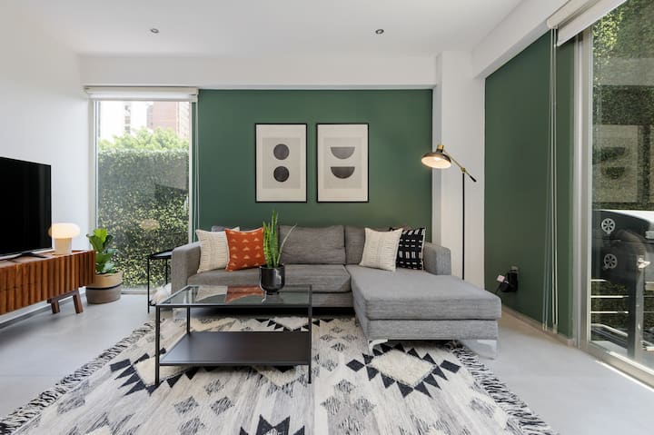 New! Serene 2-bdr Oasis With Tranquil Balcony - Ciudad de México