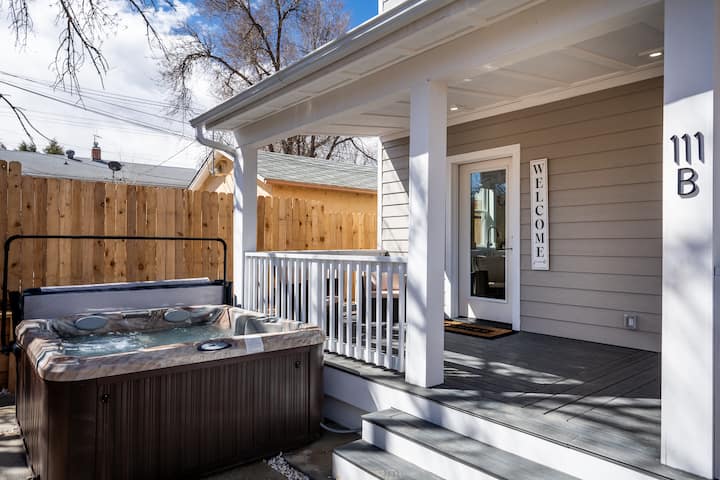Hot Tub | A/c | Private House Near Downtown - Colorado Springs, CO