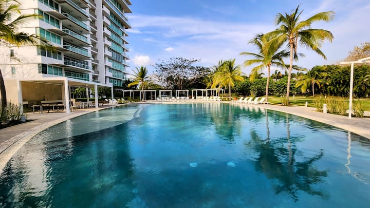 Ample 3 Bed/bath In Punta Barco - Panama