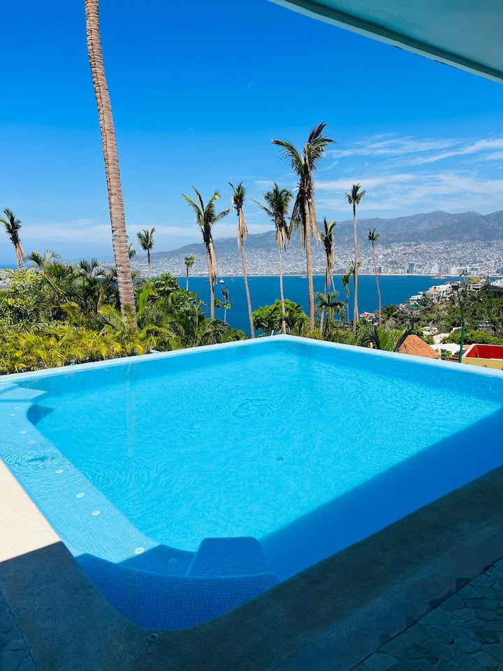 Amplia Casa En Las Brisas Con 7 Recamaras - Acapulco