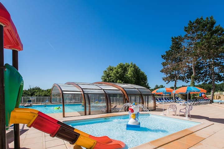 20 Chambres / 40 Personnes En Camping 5* - Sarlat-la-Canéda