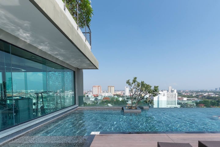 好位置!The Astra Condo,精致两居,走路去夜市古城 - Chiang Mai