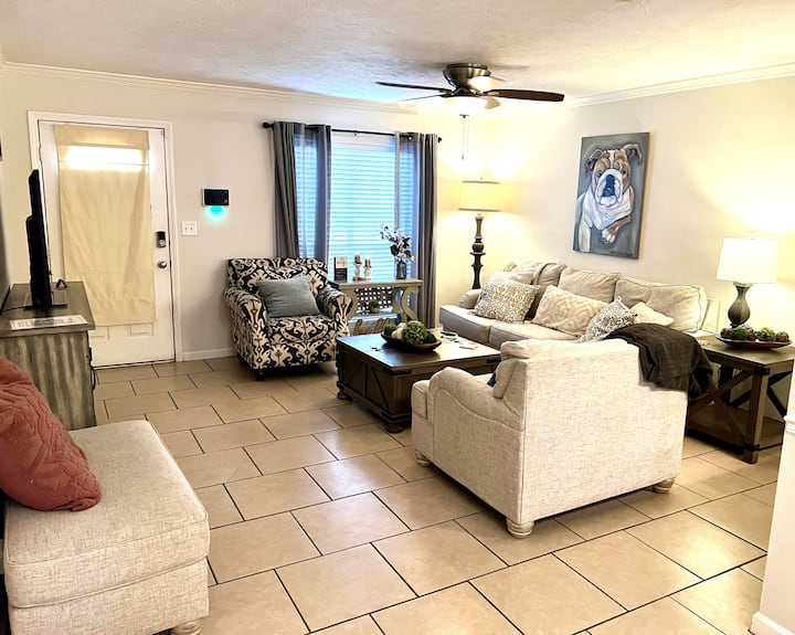 Cowbell Condo- 2 Bedroom 2 Bath - Starkville, MS