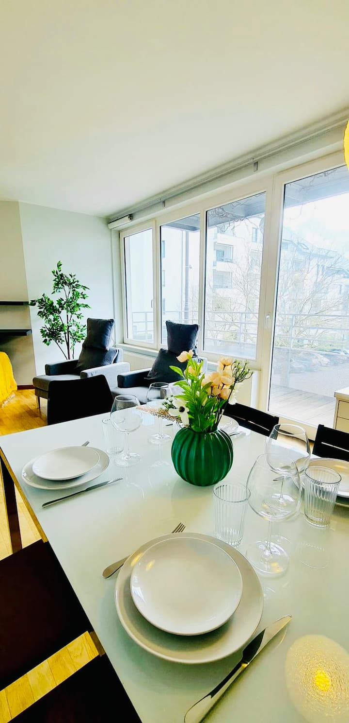 Luxury One Bedroom Flat With Parking&balcony - Luxembourg City
