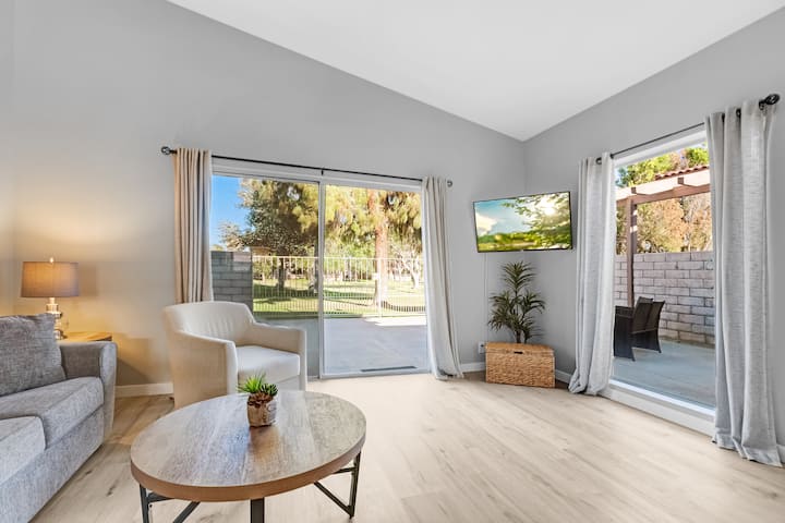 Greenside Getaway, Steps Away From The Pool! - Indio, CA
