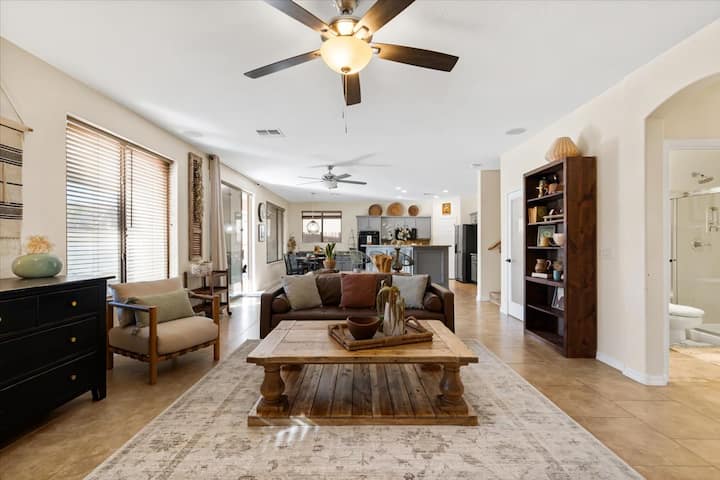 Desert Oasis: Pool, Firepit & Mountain Views. - Apache Junction, AZ