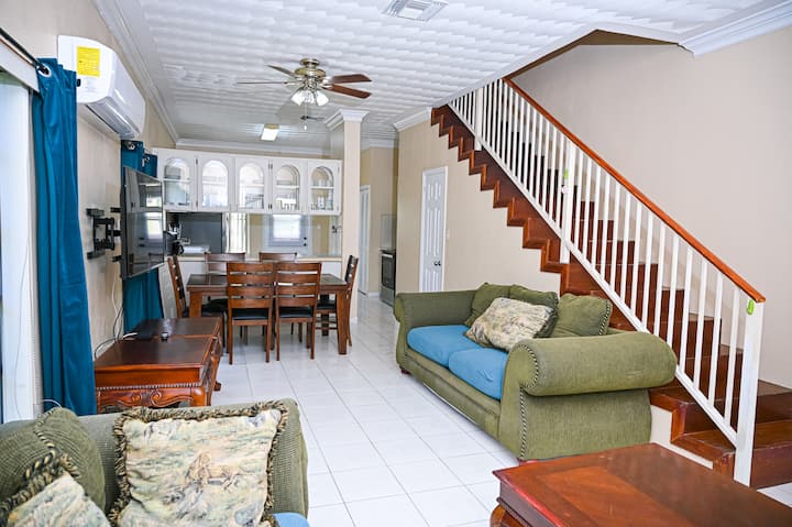 The Sea Beach Escape - West Location - Nassau