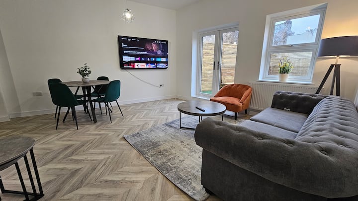 Camden Market - Modern 2bd With Terrace! Flat A - Londra