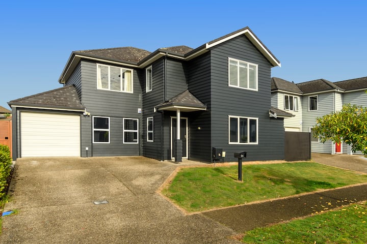Tauranga - Spacious Home On Landing Drive - Tauranga