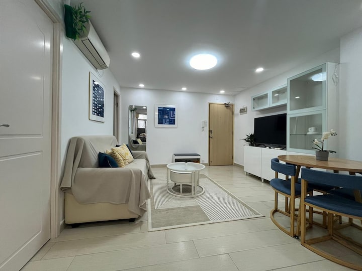 New! Spacious Quiet 3rm 1bath Near Speedrail - Central