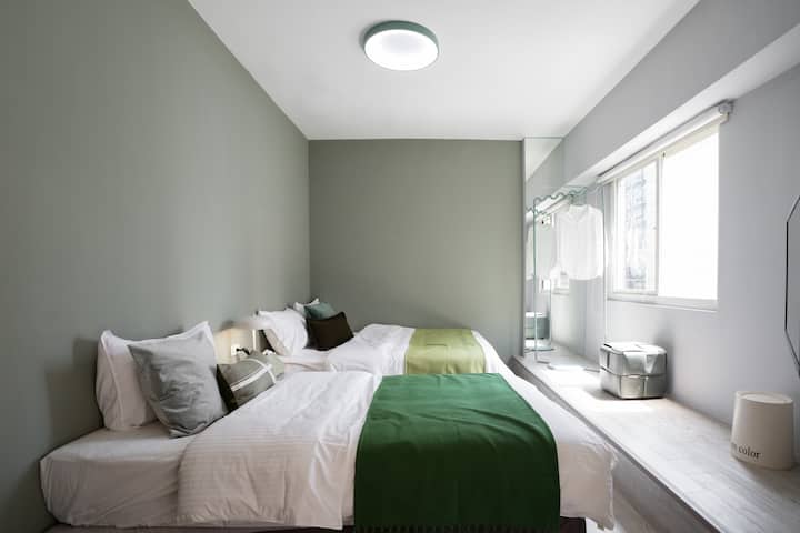 *Room B+e|4床2衛|落地窗陽台|電梯大樓|中山捷運站|中山商圈 | 3-6p - Tajpej