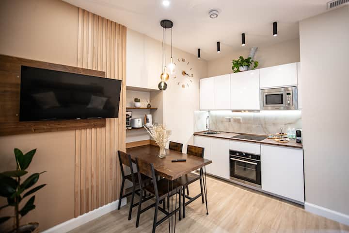 Leon Maison Neuf Et Moderne-métro-rez-de-chaussée - Rome