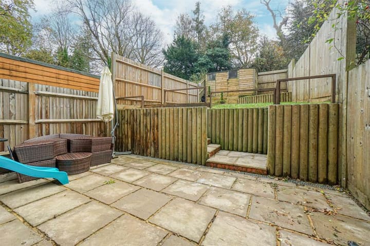 Quiet Double Room To Rent - Bexhill