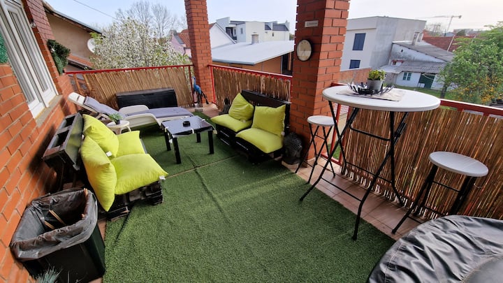 Big Apartment With Big Terrace - Novi Sad
