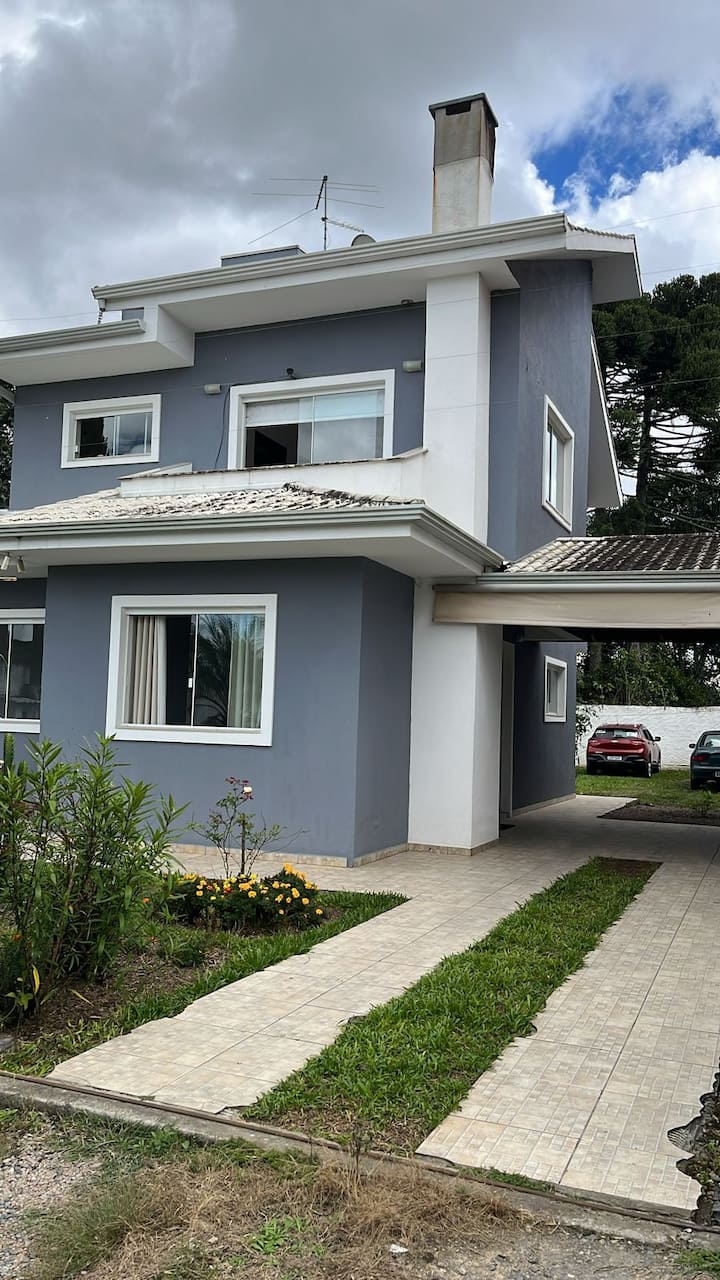 Casa De Campo - Vista Incrível E Bem Localizada - São José dos Pinhais