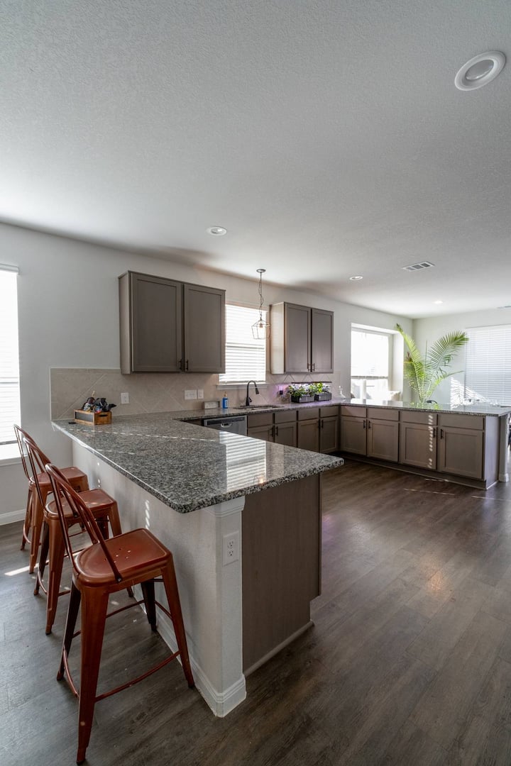 Weekend Tradition I - Bryan, TX