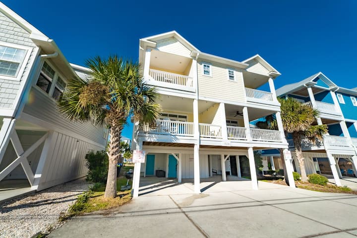 Huge 6br Beach House - 1st Row, Steps To The Sand - Carolina Beach, NC
