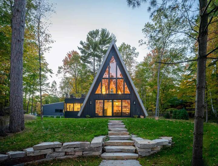 A-frame Serenade: Luxury Amidst Nature's Symphony - State park, Fairfield