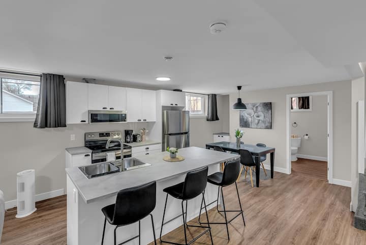 Carlington New 2 Bedroom In West End - Ottawa