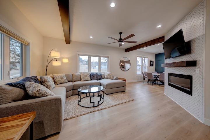 Fully Remodeled Home By Main St. - Sheridan, WY