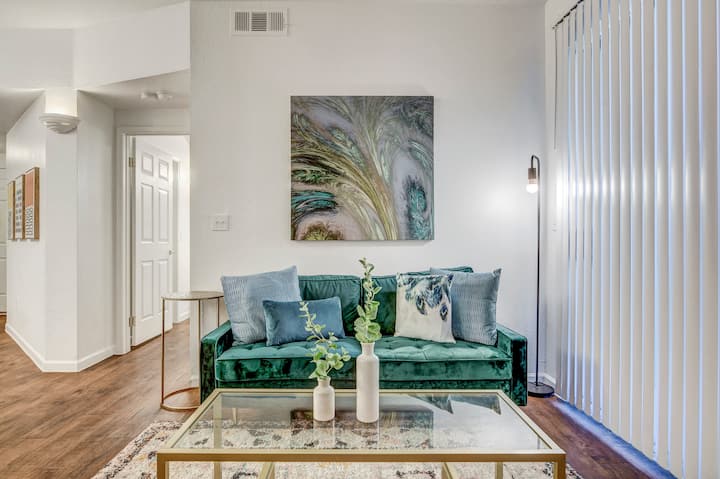 (1x12) Near Strip, Dining! - Henderson, NV