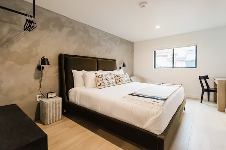 Single King Micro - Wonderstone - Columbia Falls, MT