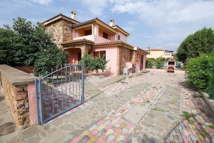 Villetta Grace In Centro - San Teodoro