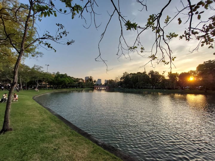 Nomads Retreat With Parkside View - Bangkok