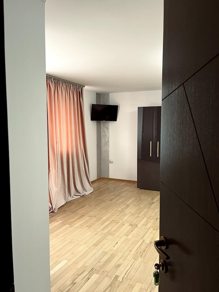 Random House Premium - Brașov
