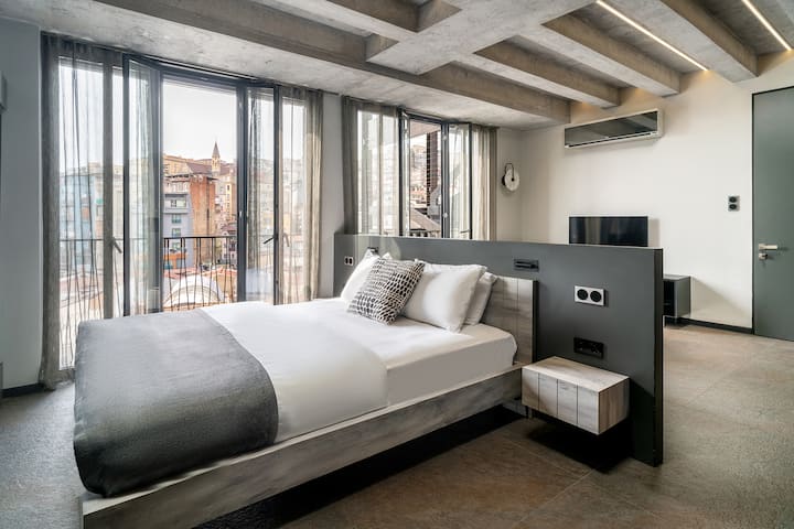 Fully Furnished Design Studio In Central Istanbul - Karaköy
