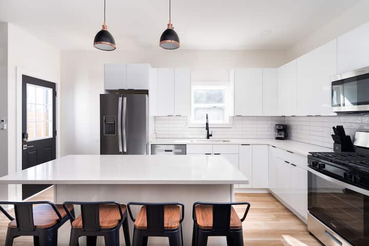 Downtown Retreat*hot Tub*king Bed*privacy - Louisville, KY