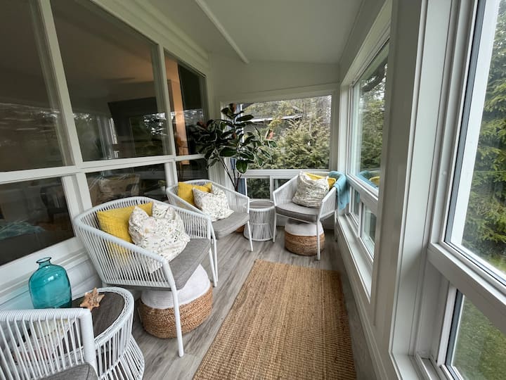 "Casa Azul", Point Clark Ontario - Kincardine