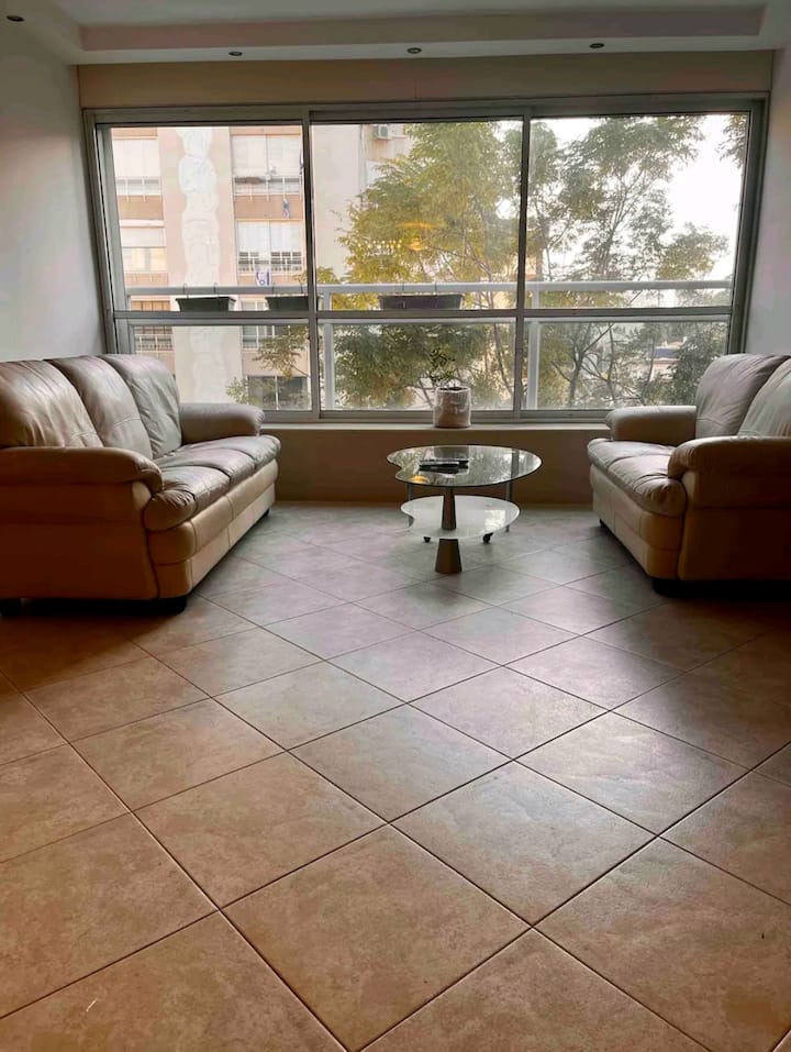 Netanya-home Away From Home-near Beach&city Square - Israel