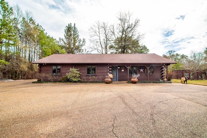 Jefferson Cabin Vacation Rentals - Texas, United States | Airbnb