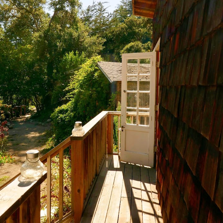 Cozy 2 Room Nasturtium Wood Cabin At Venture - Pescadero, CA