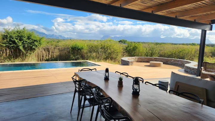 Villa Panthera - Luxury Bush Escape - Hoedspruit