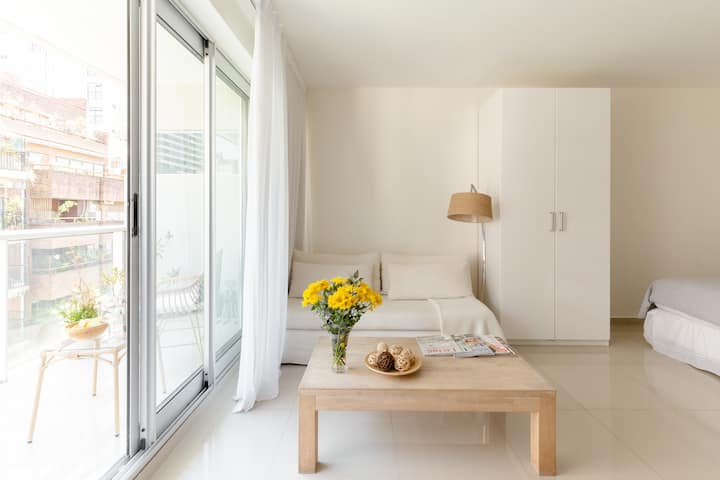 Bright!!! Recoleta W/balcony+gym+pool+laundry! - Buenos Aires