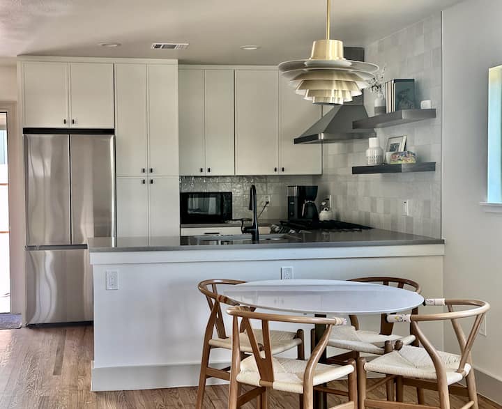 Cozy Cottage In North Loop For The Whole Family - Austin