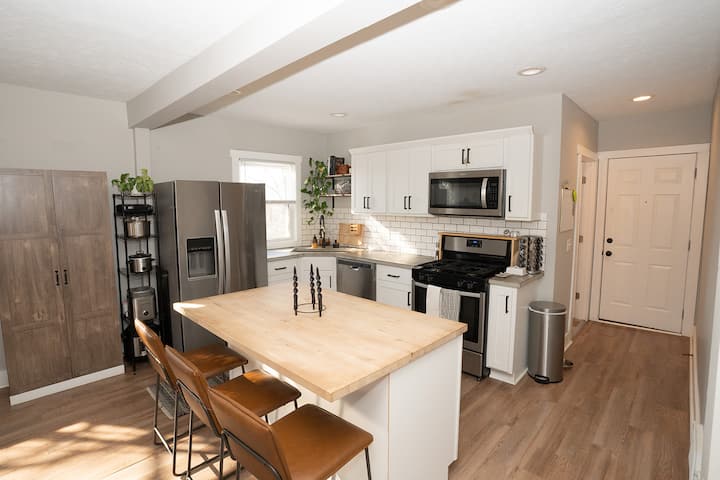 Home In Grand Rapids - Grand Rapids, MI