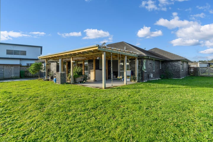 Tauranga - Lakeside Retreat - Lakes 4 Bedrooms - Tauranga