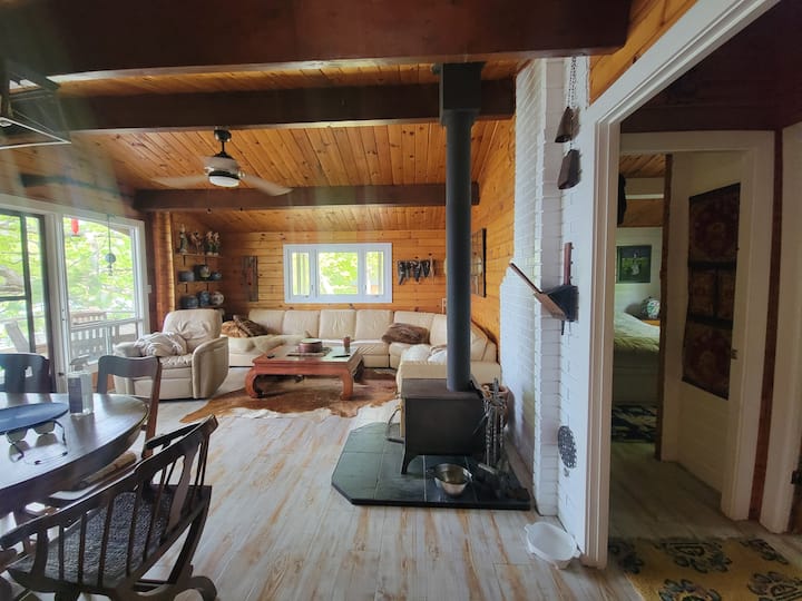 Island Chalet With Beach On Georgian Bay - Parry Sound