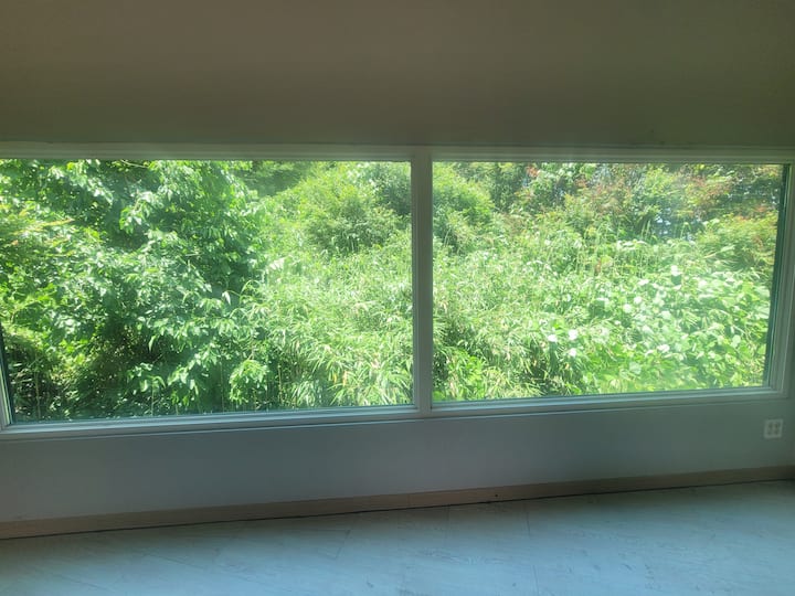 빛모이: 빛이 모이는 곳, Studio 2(층)공간
17평 거실안방
화장실 테라스
내장산 - Gwangju