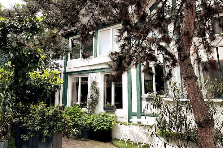 Maison De Ville Charmante. - Boulogne-Billancourt