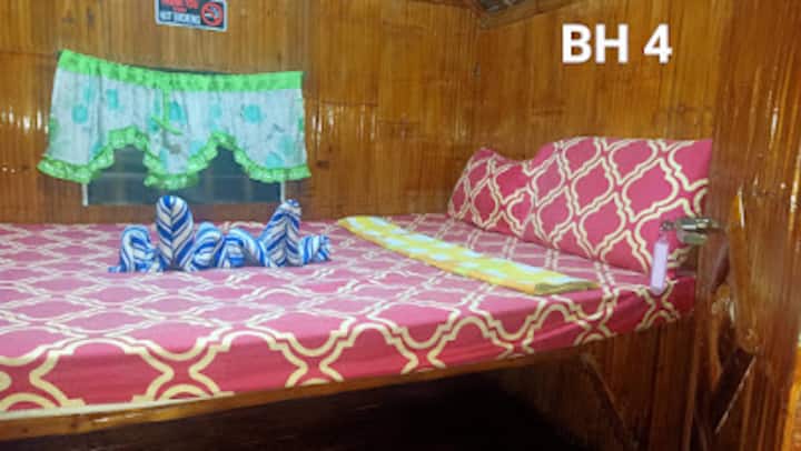 Bh4 (Fan Room, Single Detached, Shared Toilet/ - Moalboal