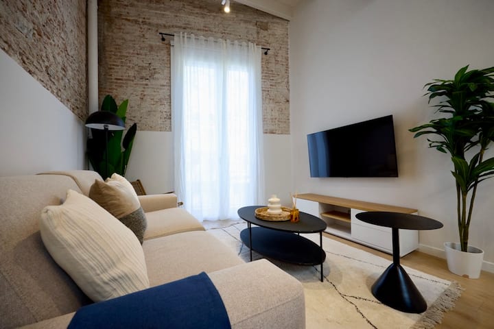 Renovated Apartment Close To The City Center - Barcelona