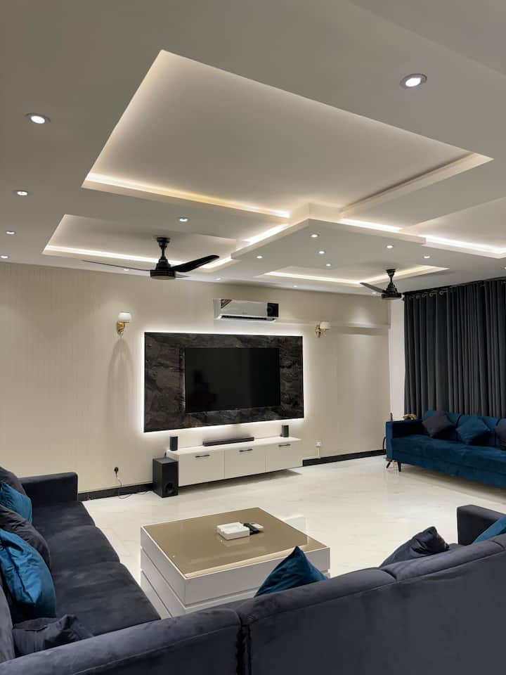 Luxury 2bhk With Balcony - 伊斯蘭馬巴德